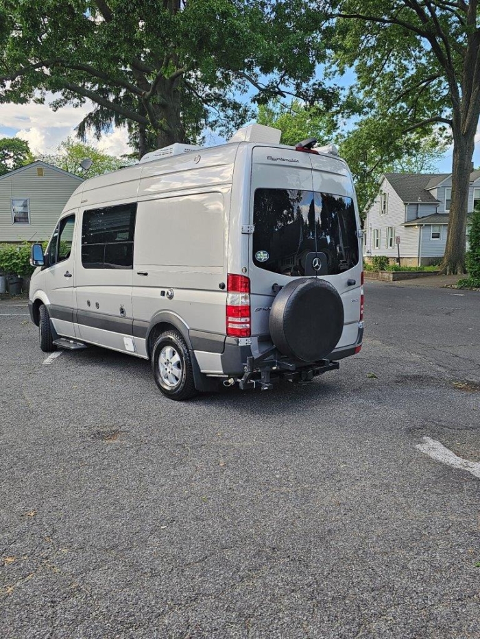 2018 Mercedes Sprinter 3500 170’ - Sportsmobile