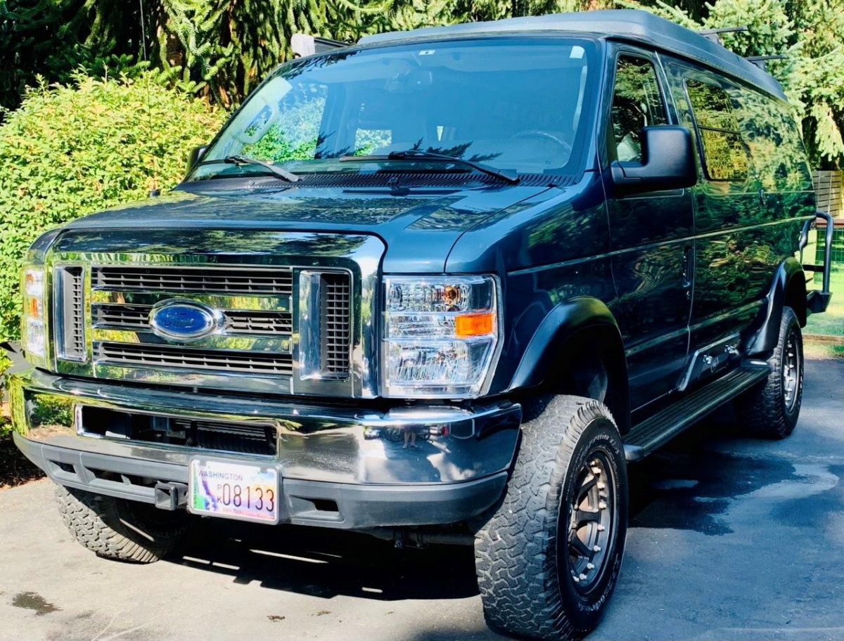 2013 Quad Van 4x4 - Sportsmobile