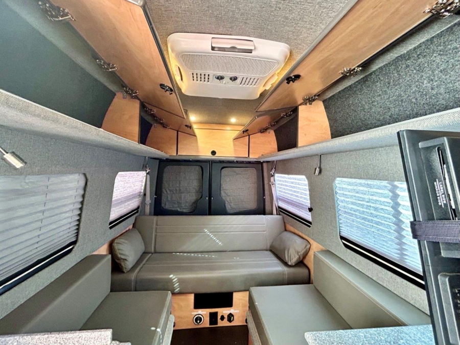 2018 Mercedes Sprinter 170'' 4x4