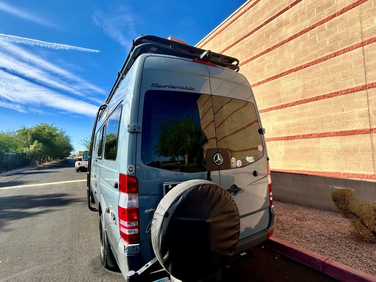 2018 Mercedes Sprinter 170'' 4x4