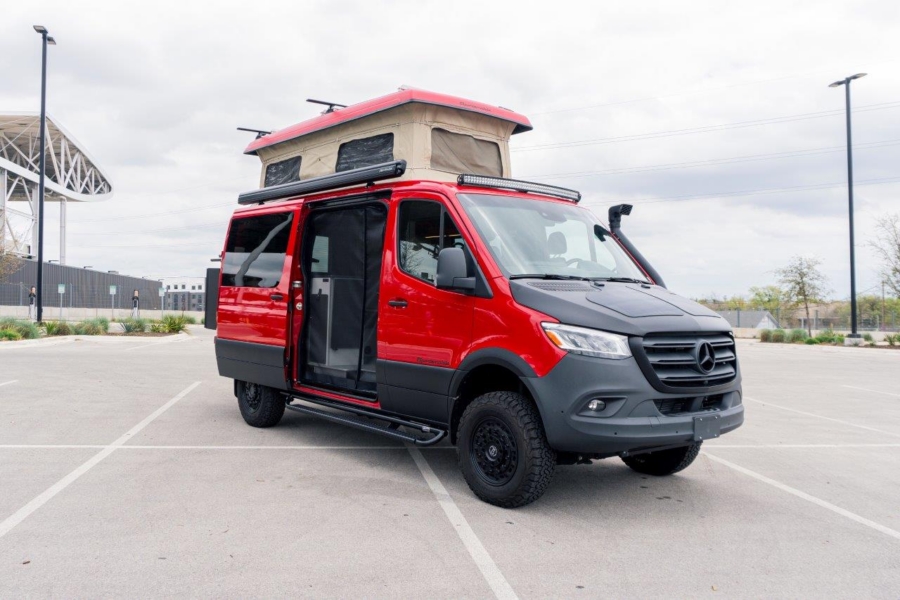 2021 Mercedes Sprinter 144” 2500 | 4x4 | PH