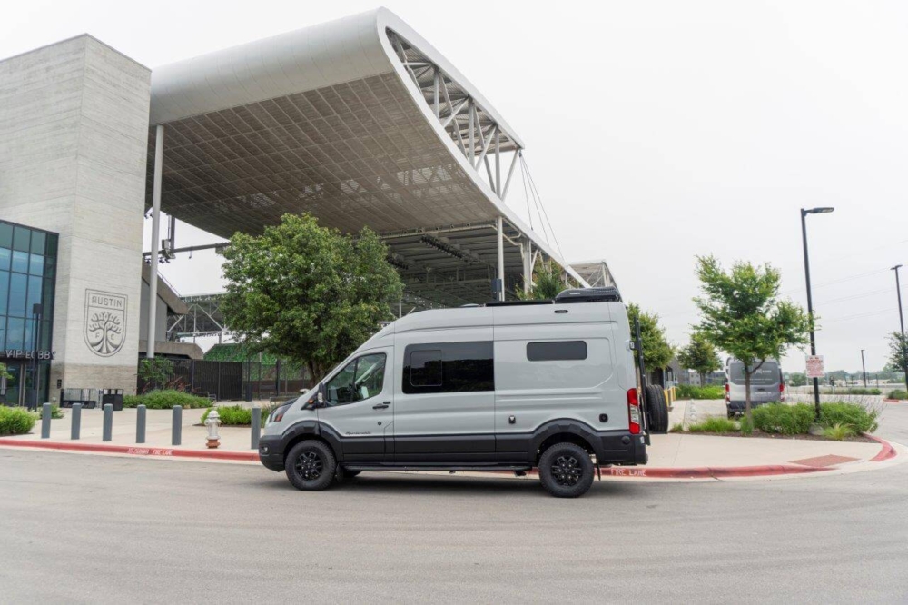 2024 Ford Transit Trail 148" HR AWD 350