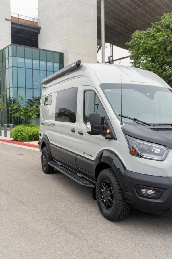 2024 Ford Transit Trail 148" HR AWD 350