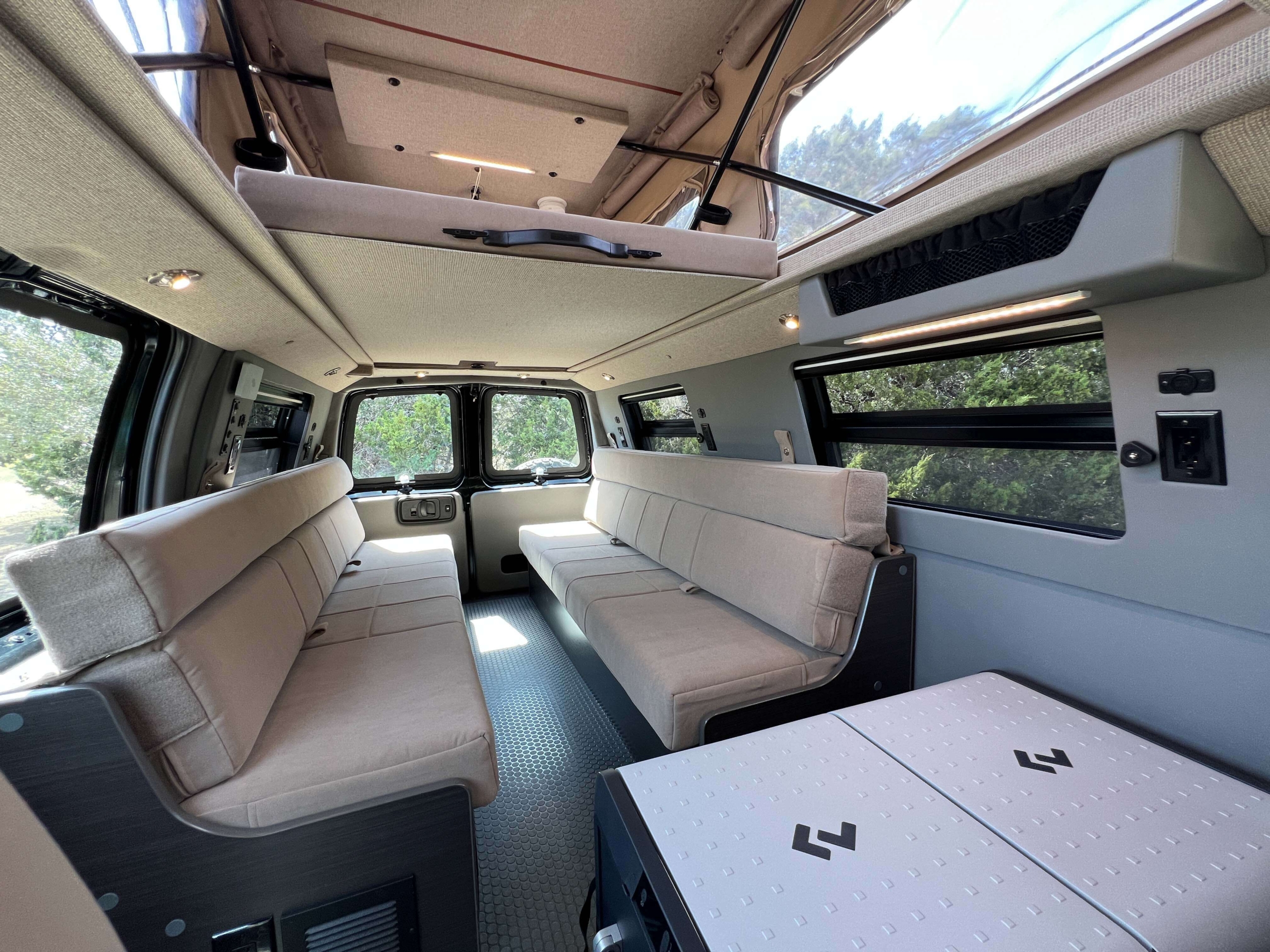 Chevy EB 4x4 - Sportsmobile