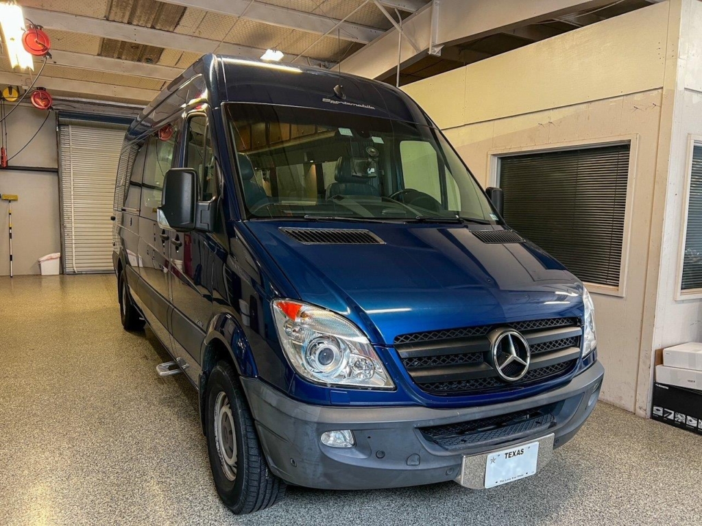 2011 Mercedes Sprinter 2500 170" EB | 2WD