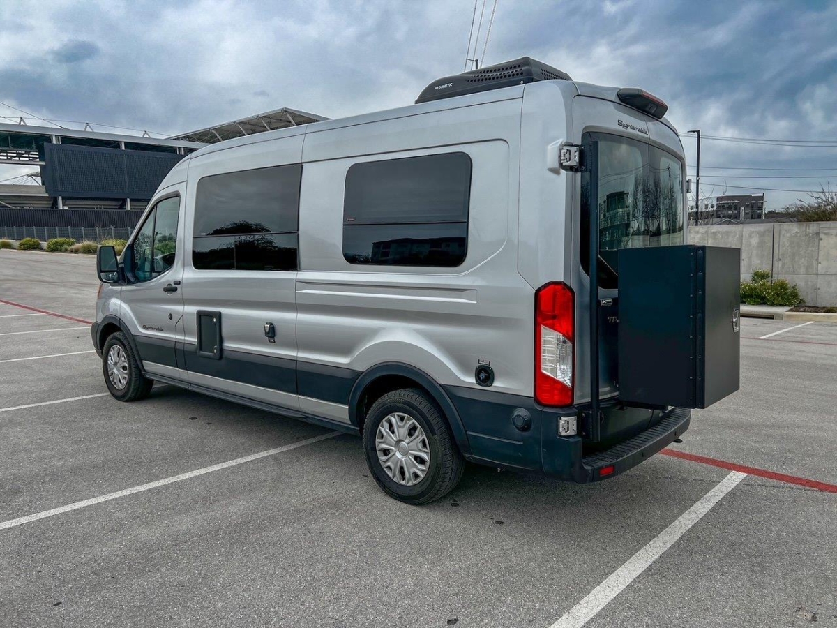 2019 Ford Transit 148" Med-Roof Silver | 2WD