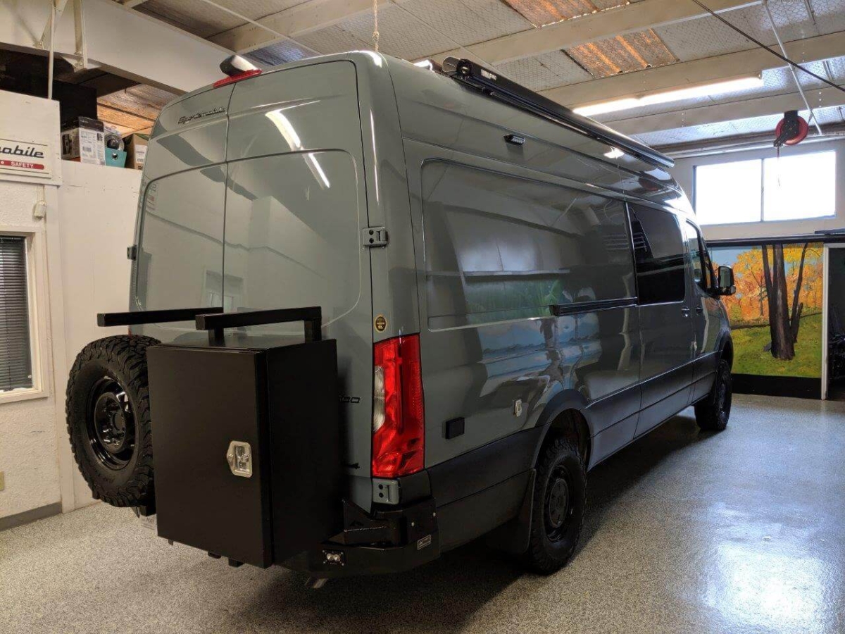 Sprinter 170 with Dinette and Platform Bed - Sportsmobile