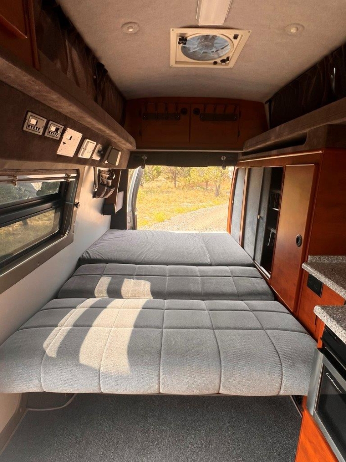 2010 E-350 Super Duty Extended 4x4