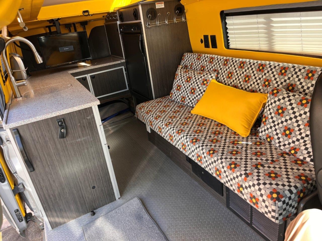 2021 Ford Transit 130" Low-Roof Silver | AWD