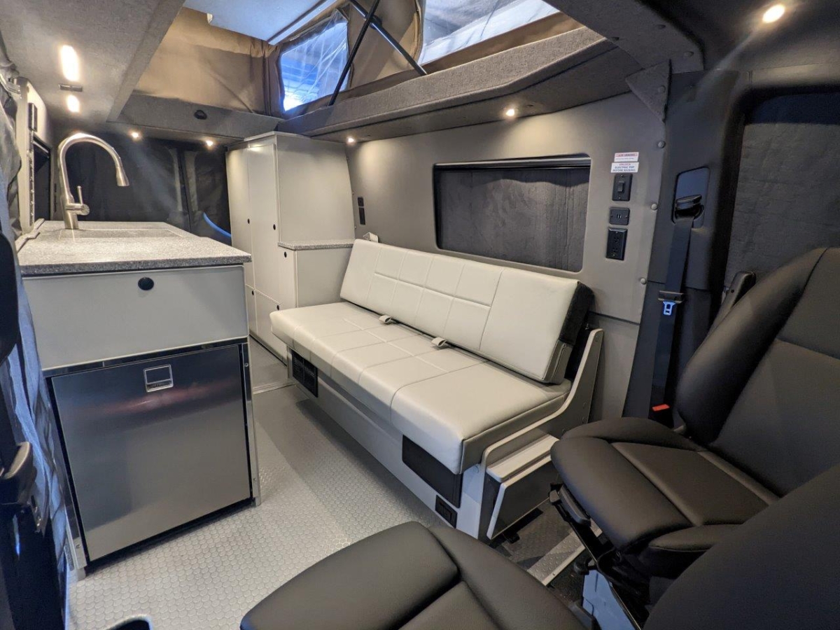 Sprinter 144 Low Penthouse Top - Sportsmobile
